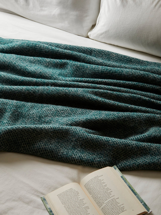 All Wool Throws and Blankets - The British Blanket Company