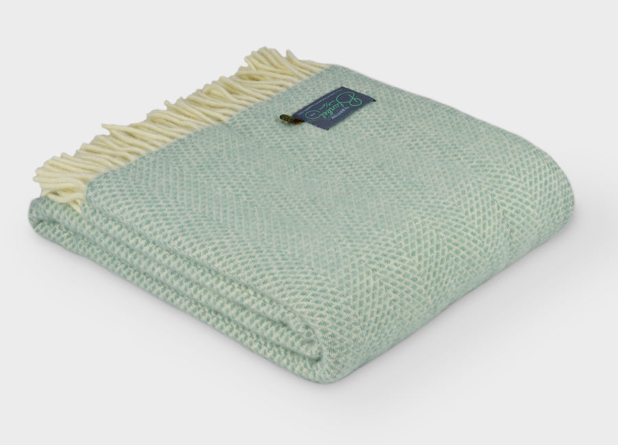 All Wool Throws and Blankets - The British Blanket Company